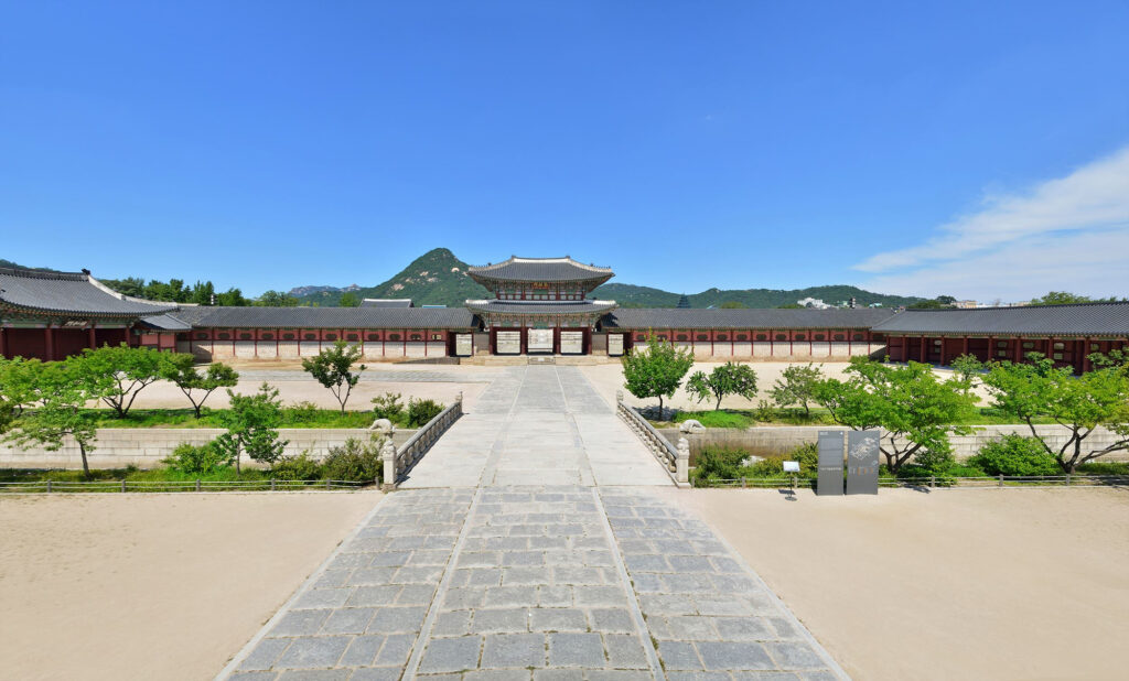 Exploring Gyeongbokgung Palace: A Glimpse into Korea's Royal Heritage ...